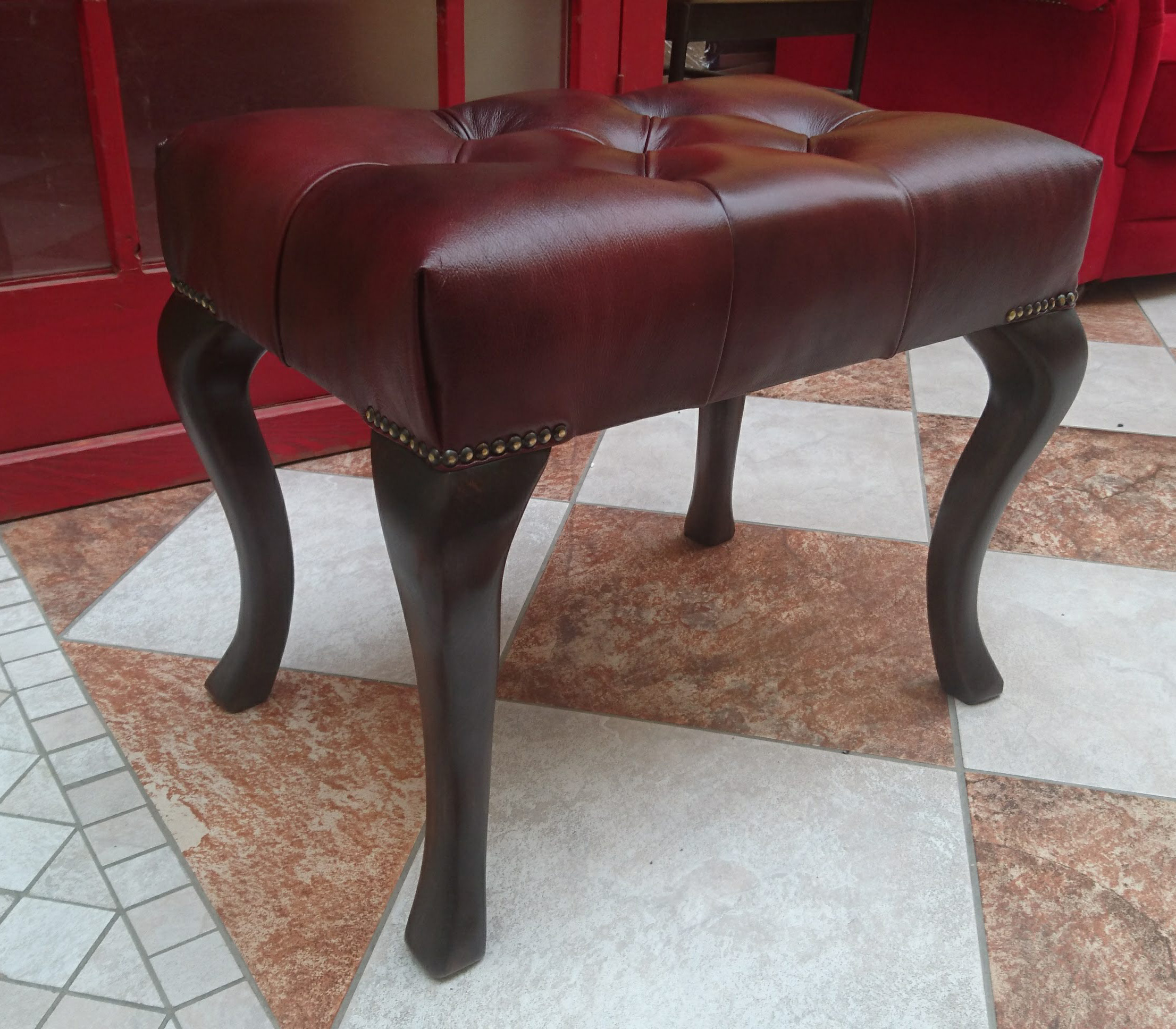 Chesterfield Cambridge Hocker 40x60 Antikrot (A7)